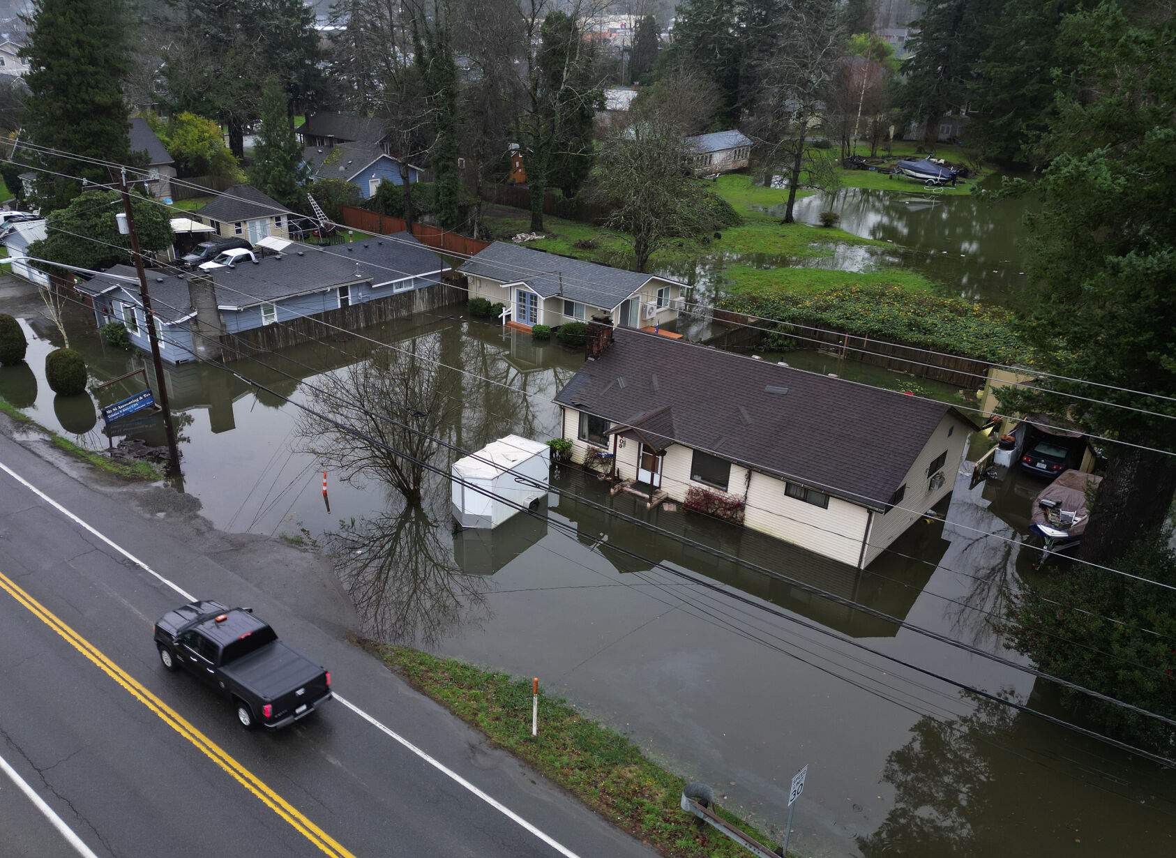 Washington floods: Dozens rescued while stranded in homes, vehicles ...