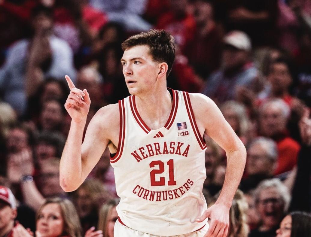 No. 8 Nebraska men's basketball handles Oregon to improve to 17-0 ...