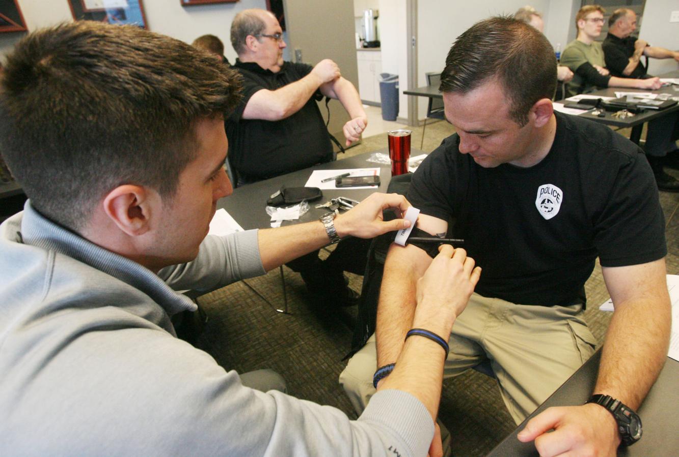 Police officers training to 'Stop the Bleed' | News | hastingstribune.com