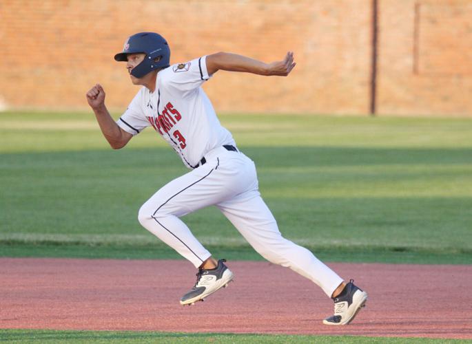 Jacobitz tosses complete game to lead Chiefs past Kearney Runza ...