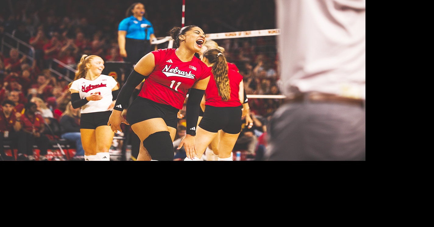 No. 1 Nebraska sweeps USC, ending Trojans' nine-match win streak ...