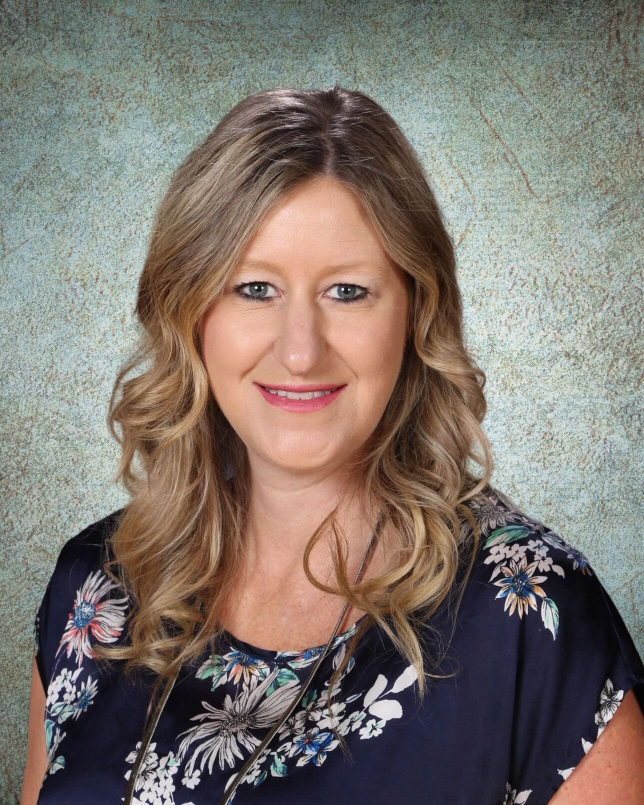 Mandy Buderus takes reins of Hastings High's volleyball program after ...