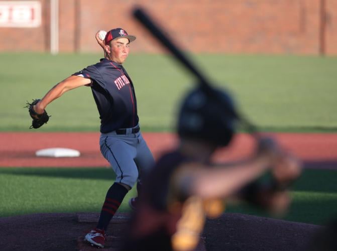 Chiefs kick off Johnny Hopp tournament with mercy-rule win | Sports ...