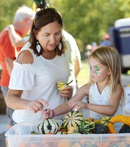 Hundreds attend 15th annual Harvestfest | News | hastingstribune.com