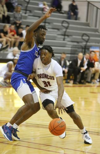 HC men win thrilling home opener in overtime | Sports | hastingstribune.com
