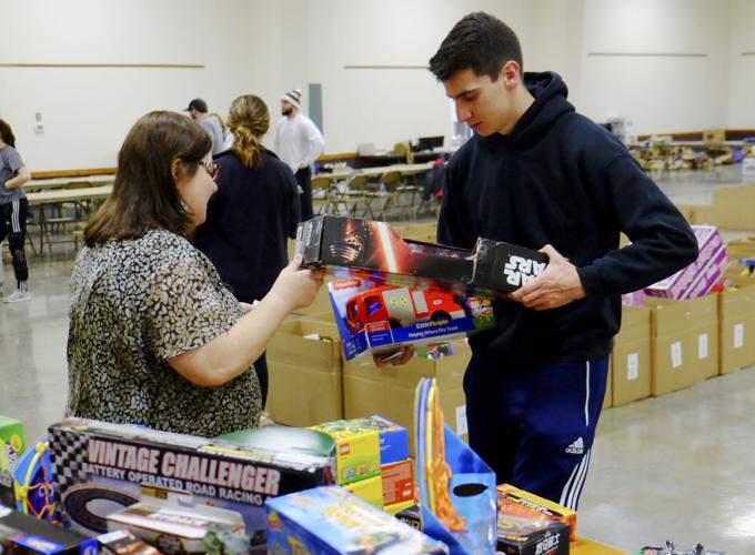 Hundreds of toys packed into Goodfellows boxes | News | hastingstribune.com