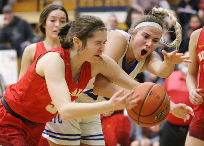 Back to state: Hawkettes sneak past Cavs 30-26 | | hastingstribune.com