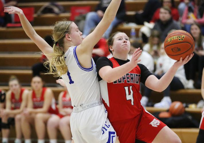 Hawkettes shake off rust from 11-day layoff in 42-26 win over Superior ...