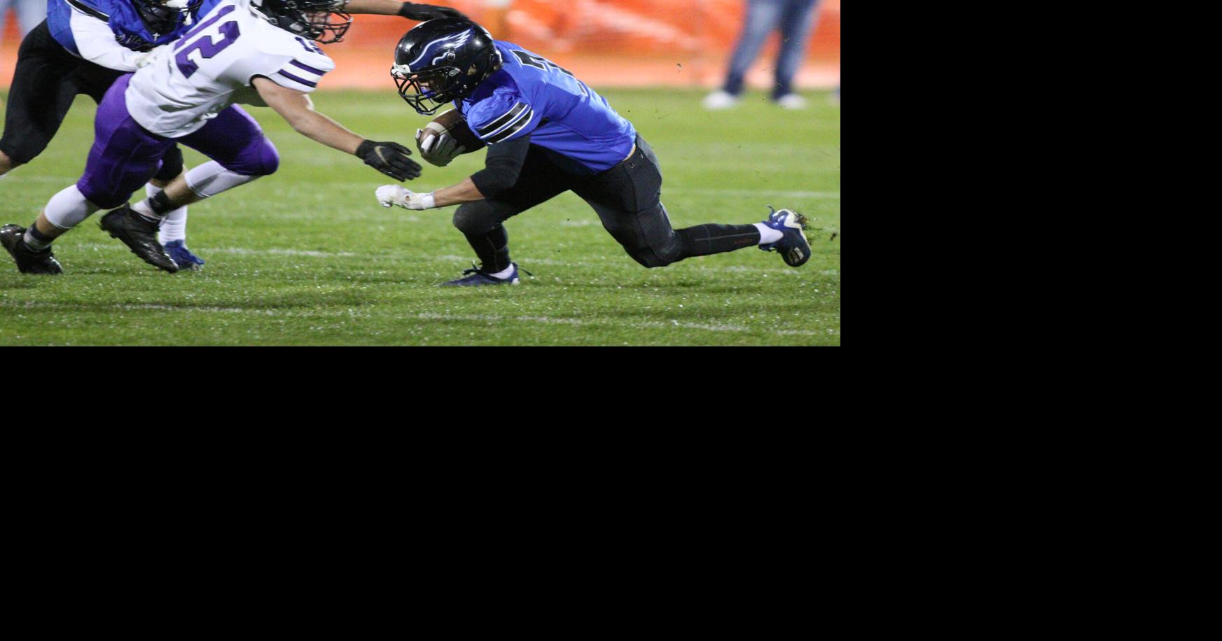 Bluehawks, Panthers battling for district title in top 10 matchup ...