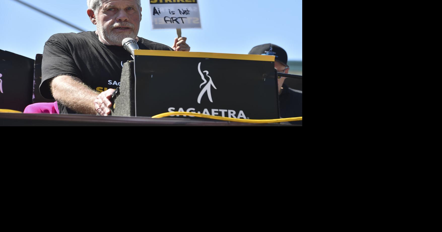 Kerry Washington, Martin Sheen shout for solidarity between Hollywood ...