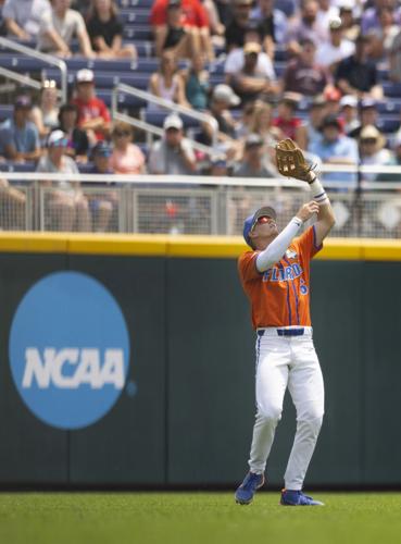 Florida locks up spot in the College World Series finals with a 3-2 win ...