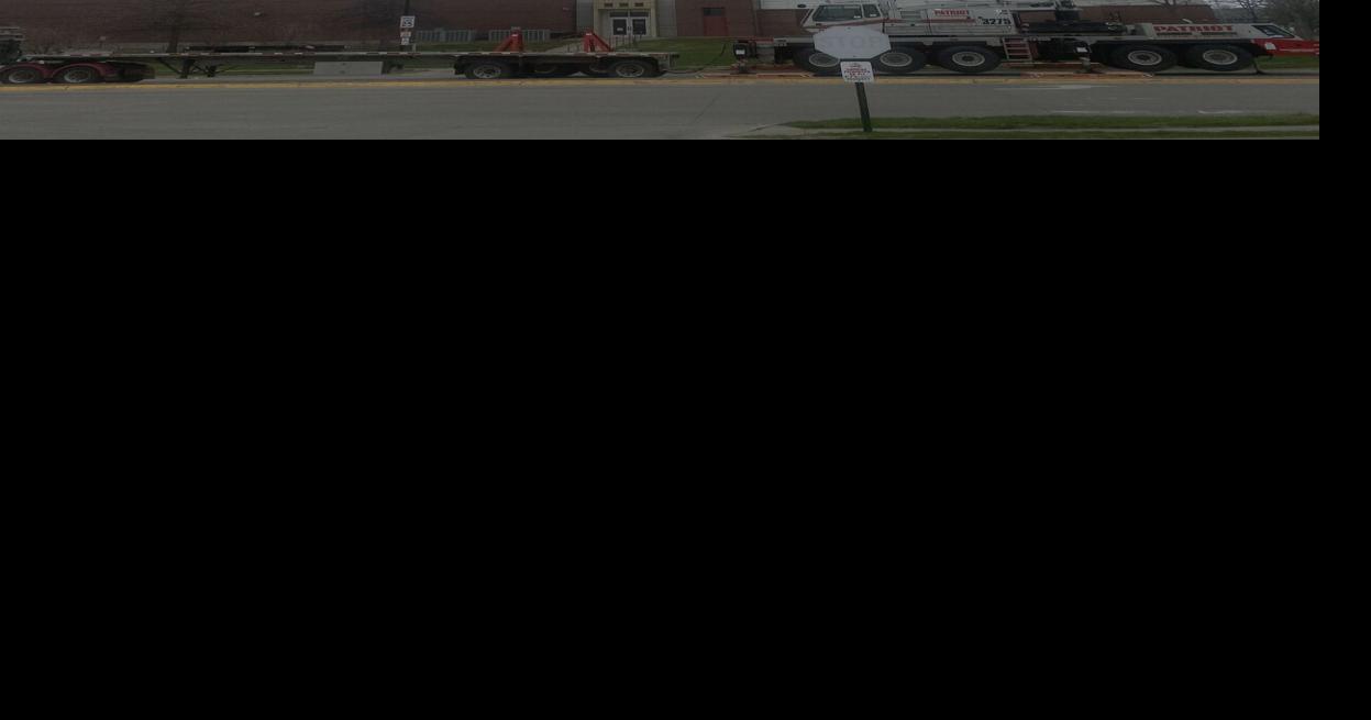 Crane assists roofing project at Hastings Museum | | hastingstribune.com