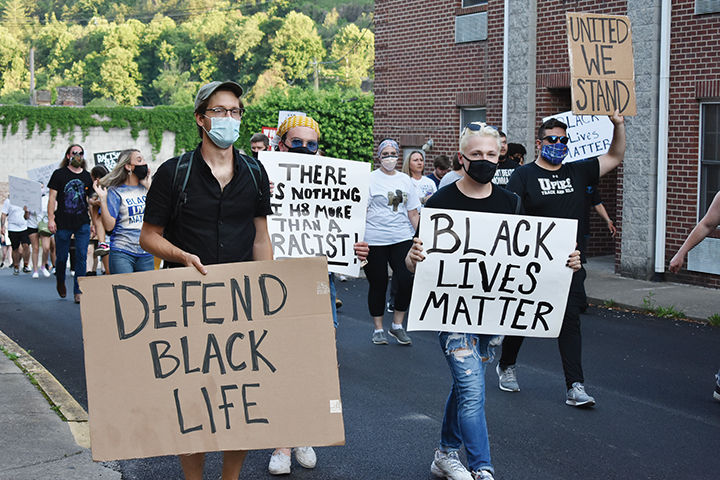 Peaceful protest draws hundreds in support of BLM movement | News ...