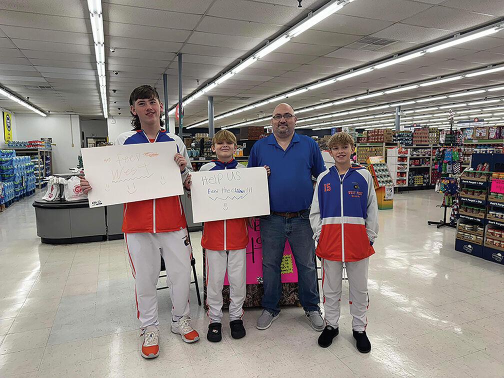 West Perry basketball helps with food drive | Sports | hazard-herald.com