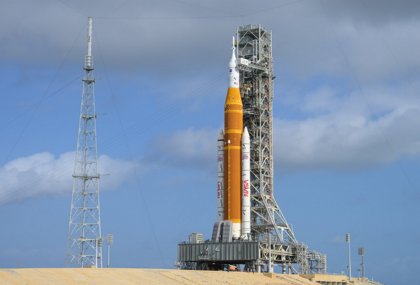 NASA rocket almost ready for blast off to the moon | National | hazard ...