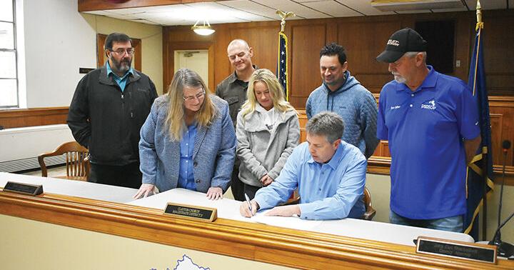 Perry County Fiscal Court signs deed for property in Rowdy, will help ...