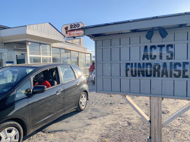 ACTS fish fry raises funds | Archives | hendersondispatch.com