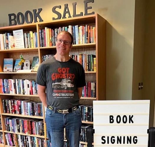 Bean signs, sells 170 books | Archives | hendersondispatch.com