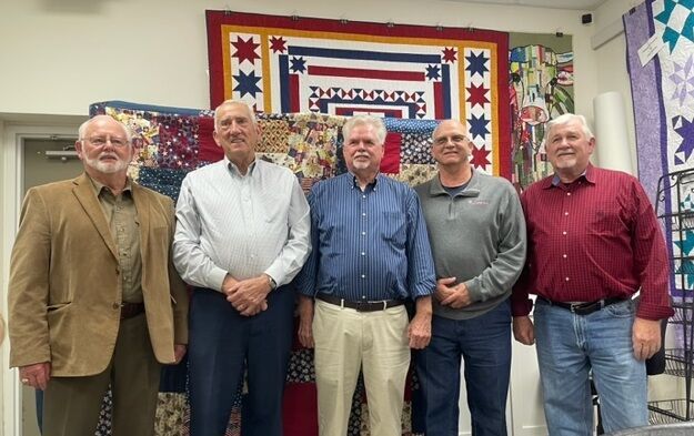 Roberson receives Quilt of Valor | Archives | hendersondispatch.com