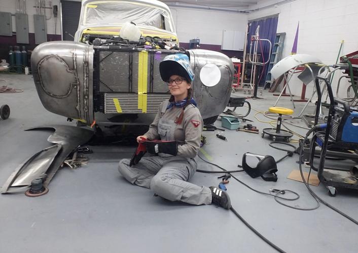 Stainback travels to desert for all-female build | Archives ...