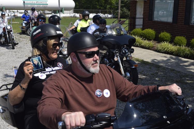 Anti-fentanyl activists rally at Shooters | Archives ...