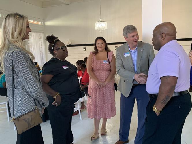 Social at Southern Charm draws a crowd | Archives | hendersondispatch.com