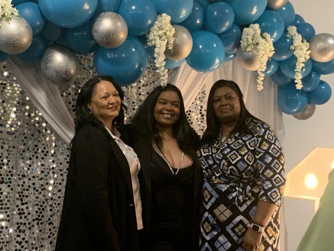 Myrick launches 134 on Main | Archives | hendersondispatch.com