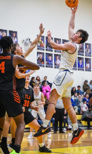 VCS splits Wednesday games with Falls Lake | Sports | hendersondispatch.com