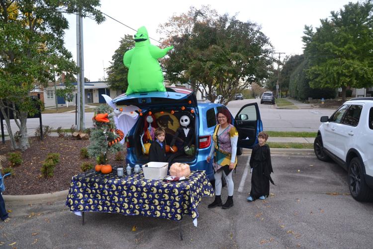 Perry Memorial Library celebrates fall festival | Archives ...