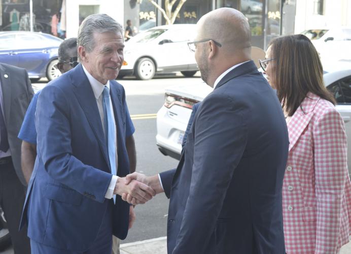 Gov. Cooper comes to Henderson | Archives | hendersondispatch.com