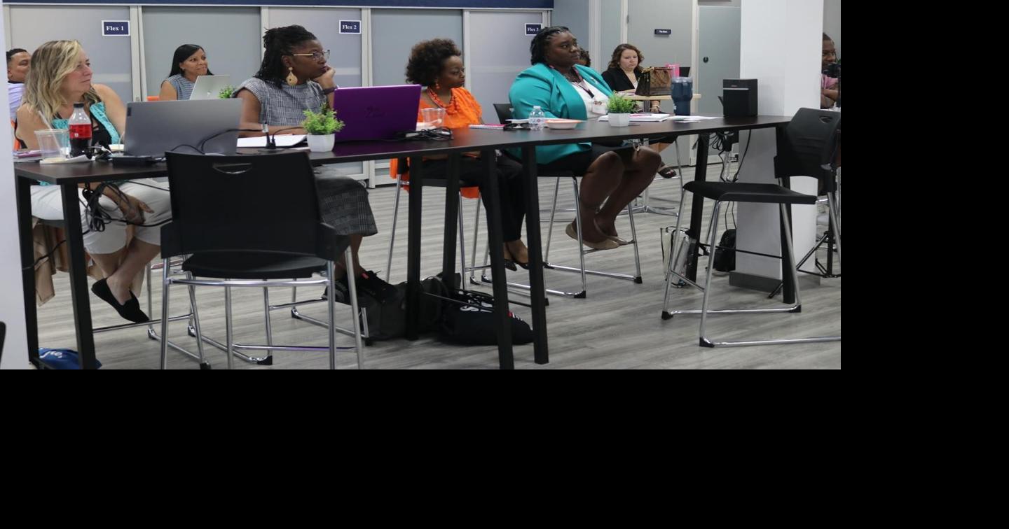 FlexDesk 360 hosts Business After Hours | Archives | hendersondispatch.com