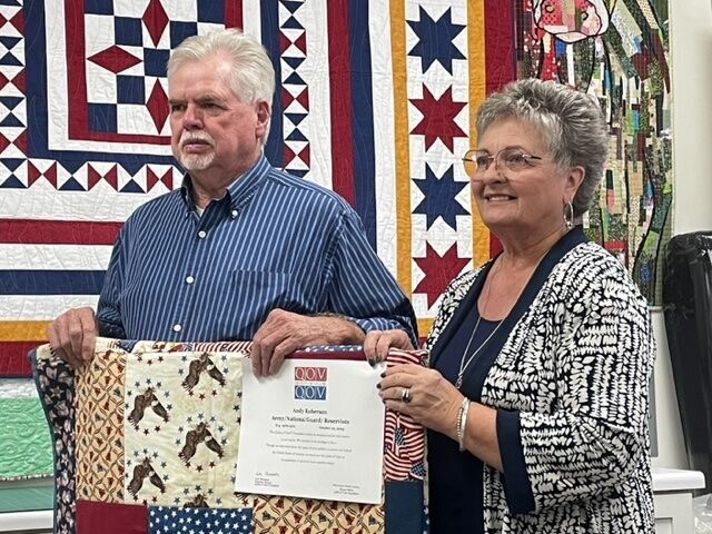 Roberson receives Quilt of Valor | Archives | hendersondispatch.com