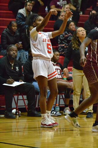 Webb's Lee posts triple-double to beat Warren 59-43 | Archives ...