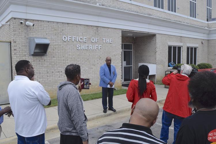Illinois man found dead on Vanco Mill Road | Archives ...
