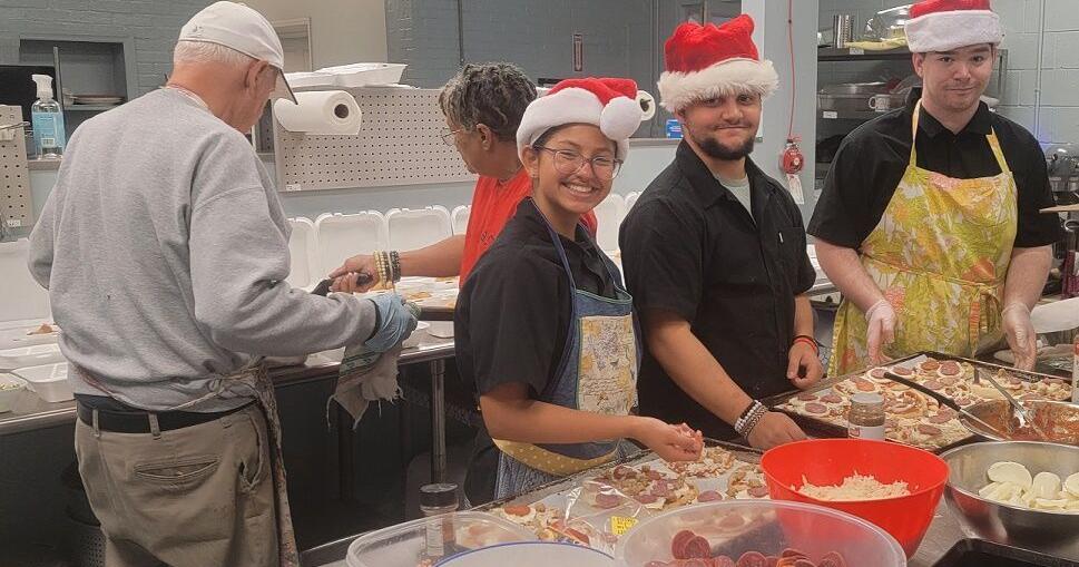 KJCC students cook for Christmas | Archives | hendersondispatch.com