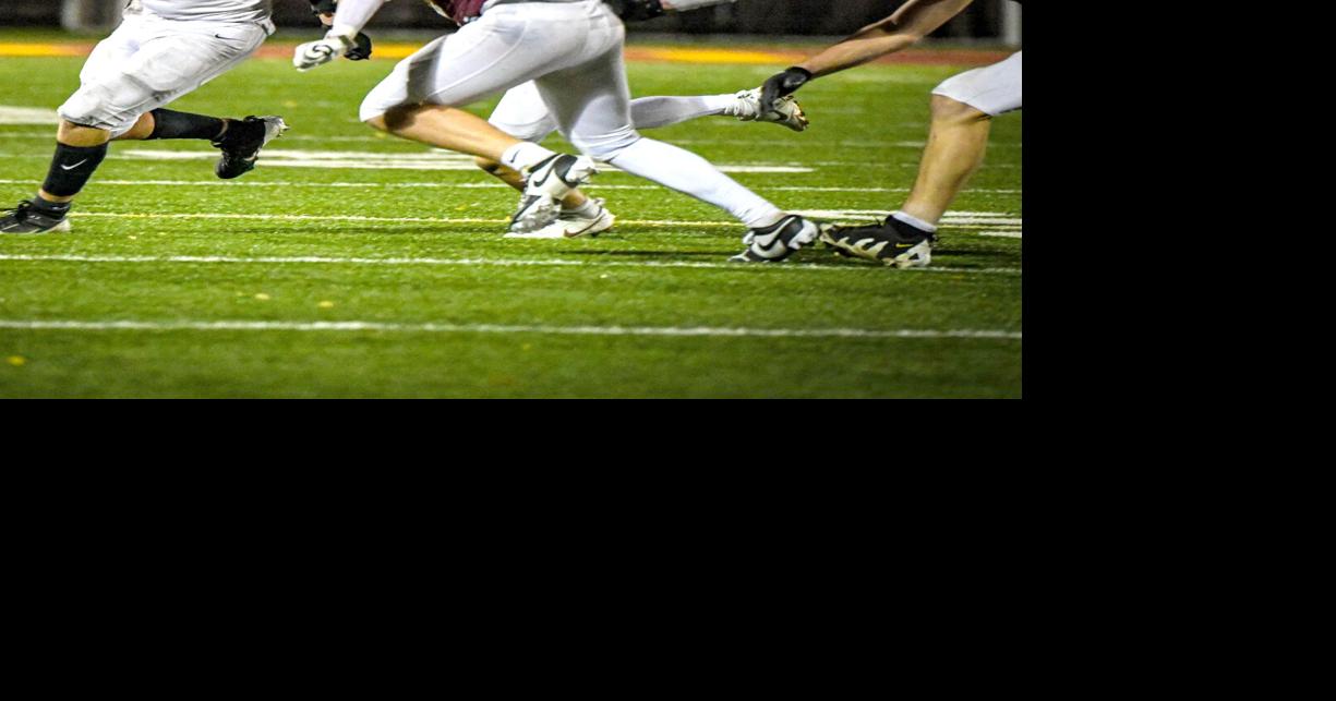 FOOTBALL: Tigers fall 28-14 to Jordan Hubmen in section opener | BELLE ...