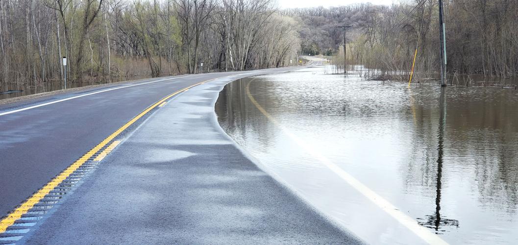 Flood waters close Highways 19, 93 at Henderson | News ...