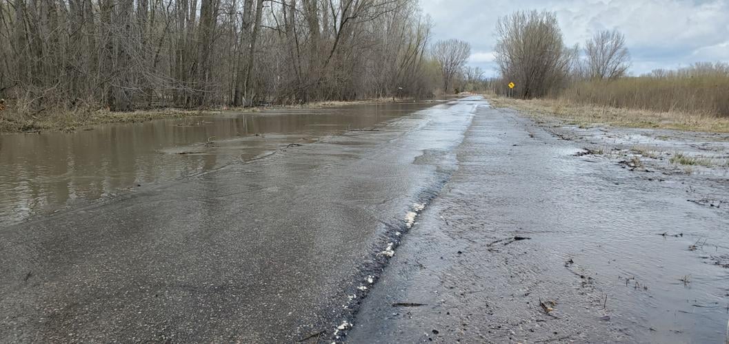 Flood waters close Highways 19, 93 at Henderson | News ...