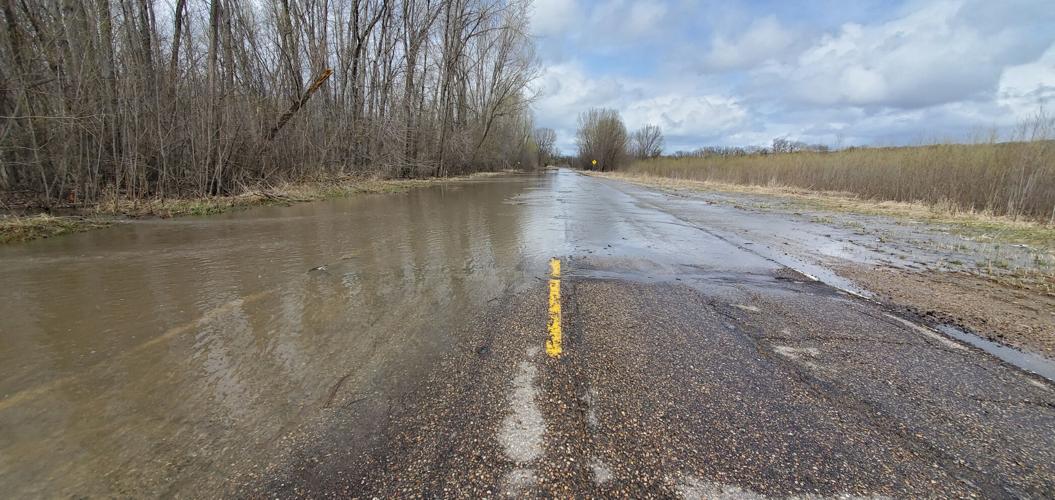 Flood waters close Highways 19, 93 at Henderson | News ...