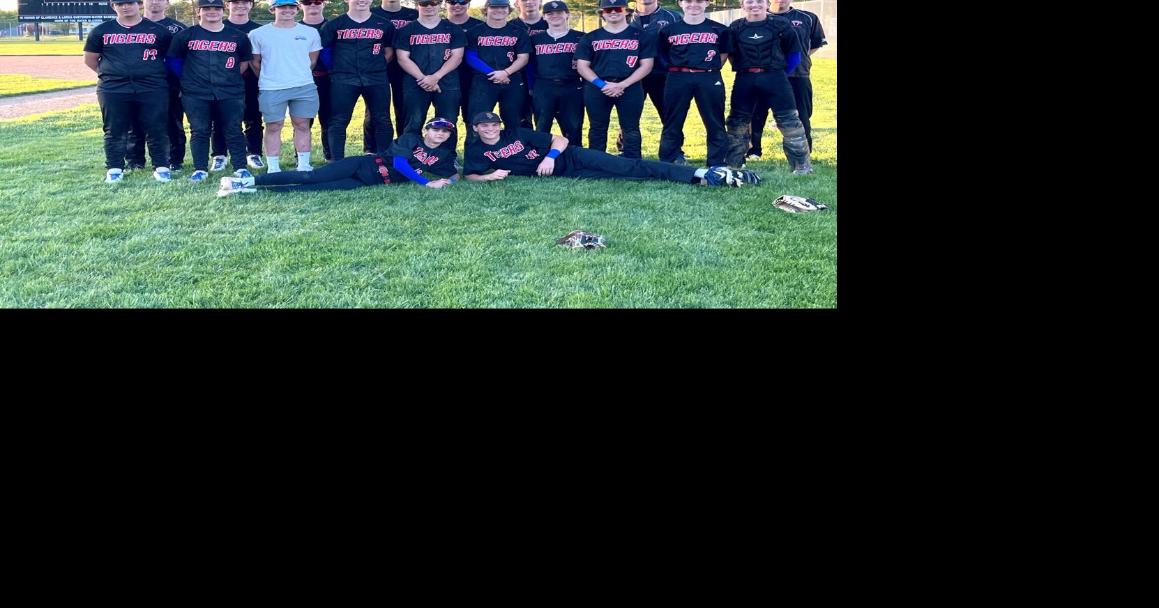 Tigers defeat Mayer Lutheran to earn Coach Schultz’s 200th win | BELLE ...