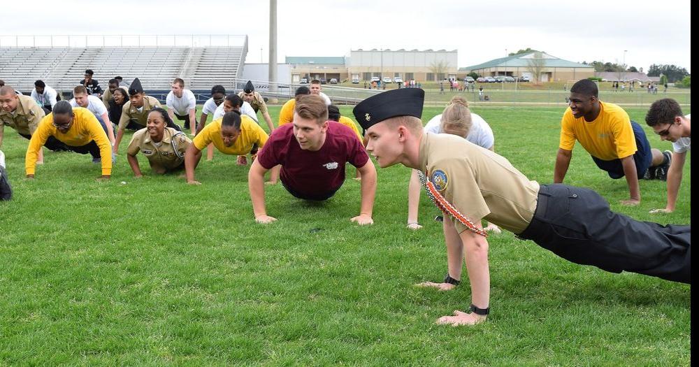 Luella High participates in push-up challenge | News | henryherald.com