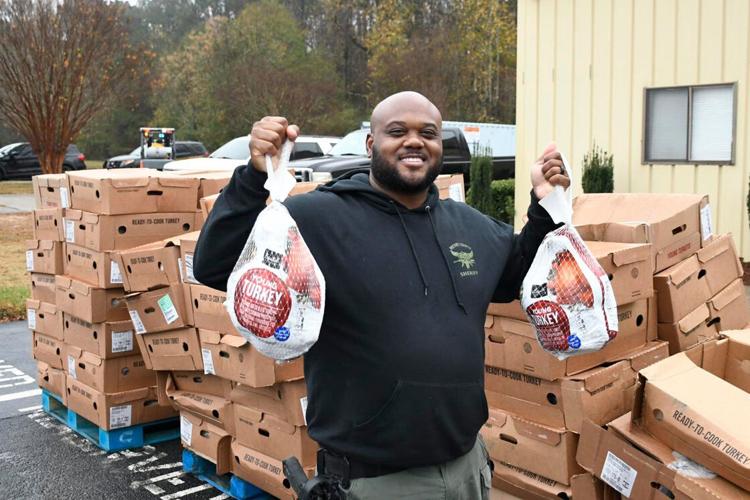 Thanks for Giving Event Helps More Than 1,000 Families | News ...