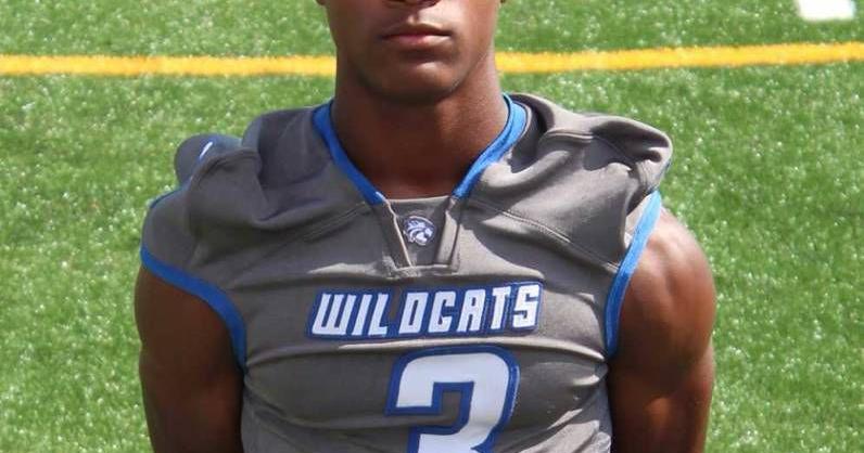 FAN’S CHOICE FOOTBALL PLAYER OF THE WEEK: C.J. Senter, Locust Grove ...