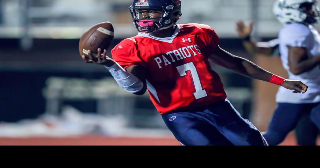 Strong Rock Christian School quarterback Demetrius Knight commits to ...