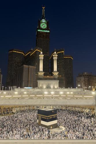 See the world in vertical: Top photos by AP photojournalists | World ...