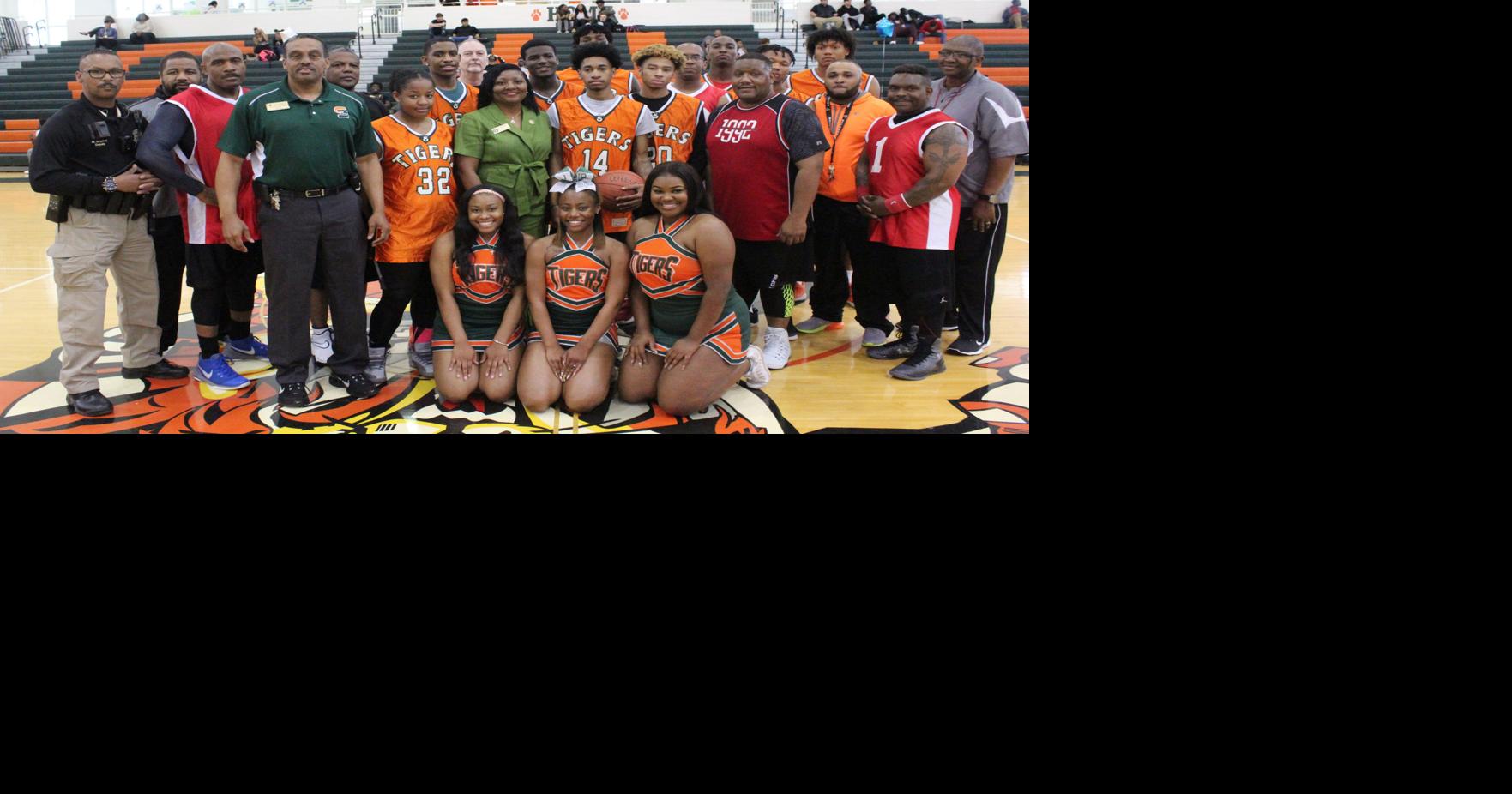 Stockbridge shows unity with basketball game | News | henryherald.com