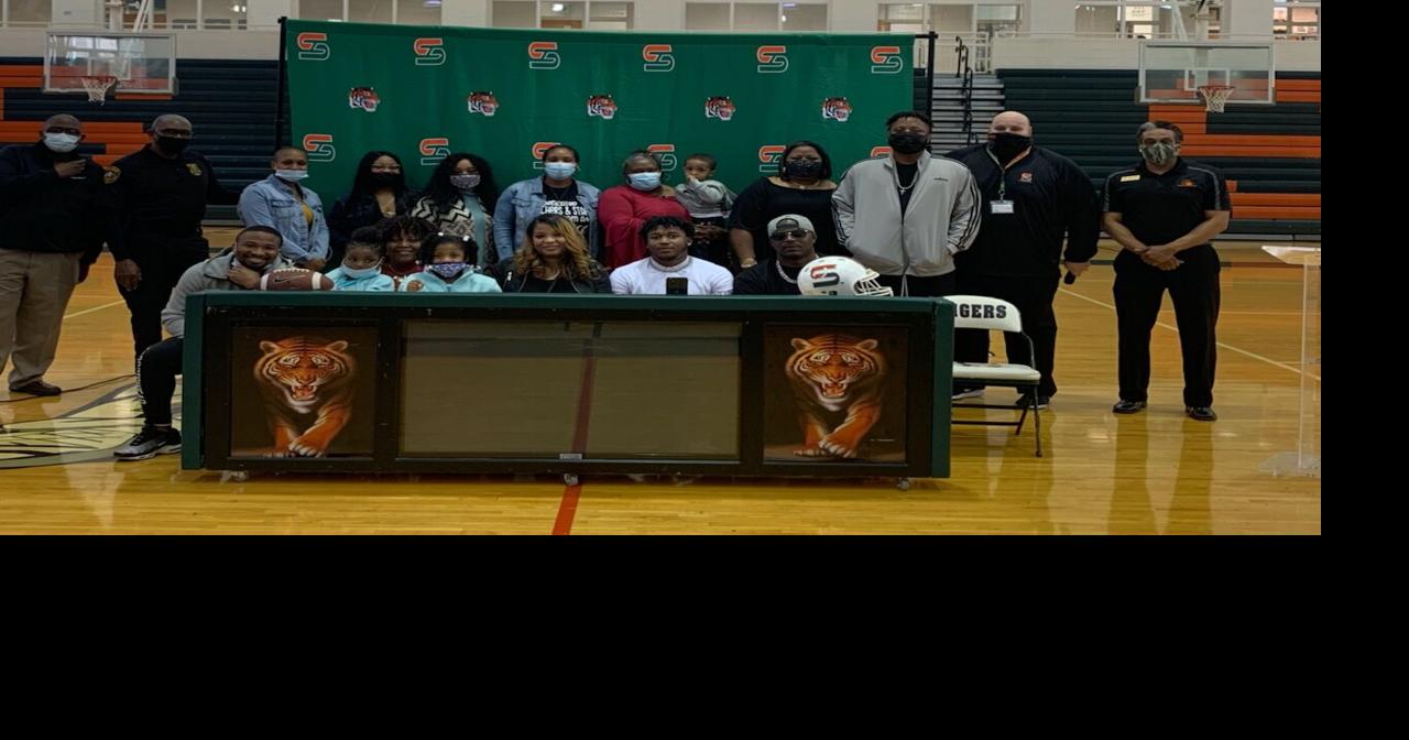 Stockbridge wide receiver Devon Newsom signs with Clark Atlanta ...