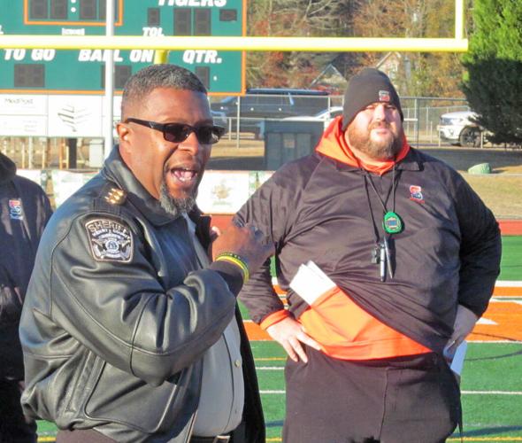 Stockbridge Football Team Gets Surprise Visit From Shaq | News ...