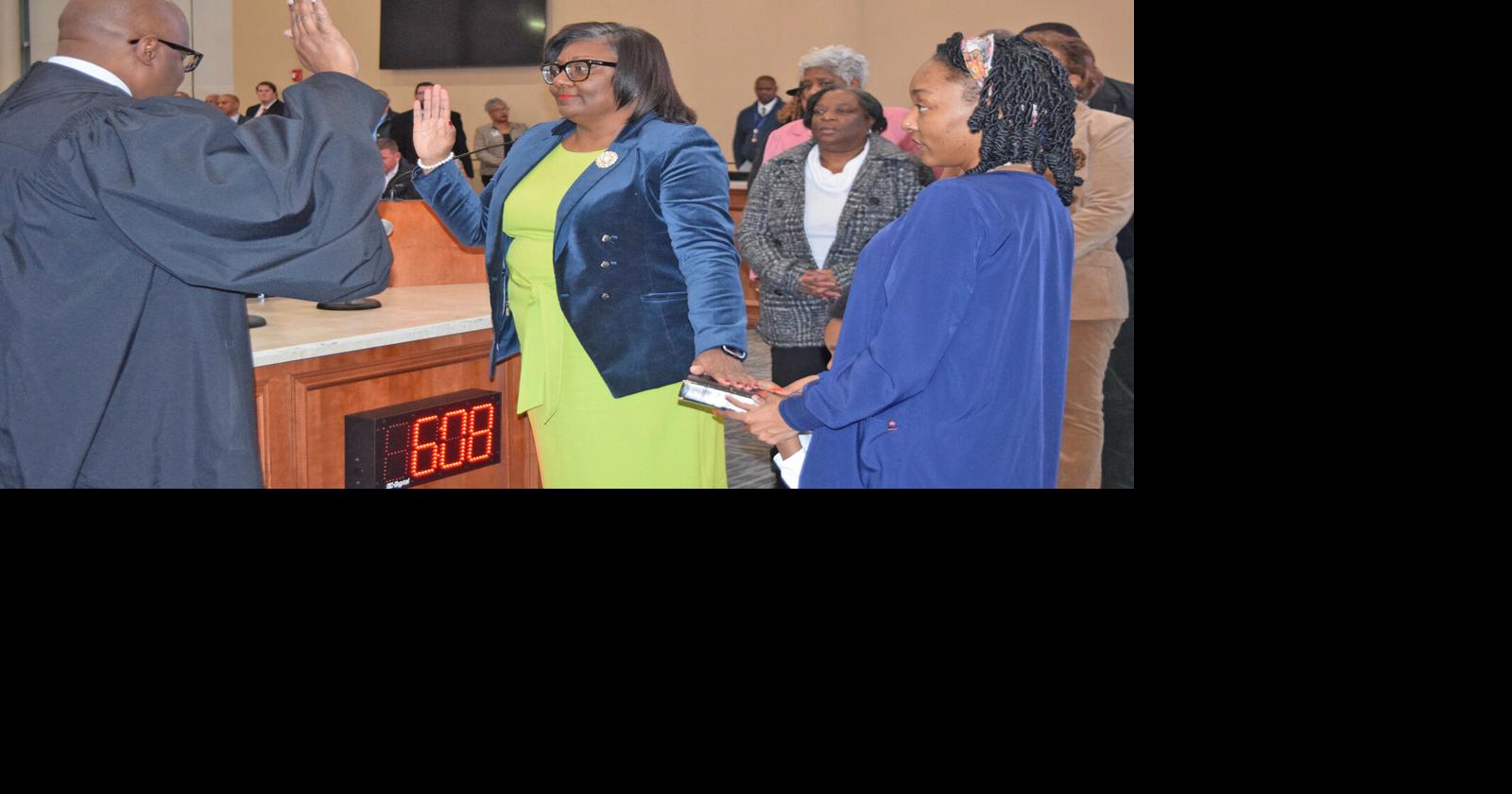 Neat Robinson Sworn in as County Commissioner | News | henryherald.com