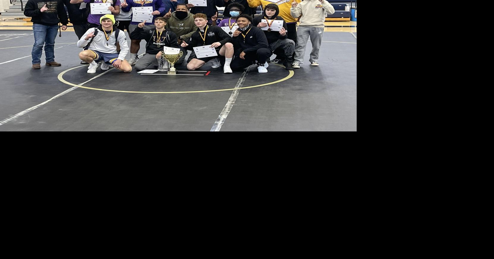 Seven champions fuel Hampton wrestling's run to region title | Sports ...